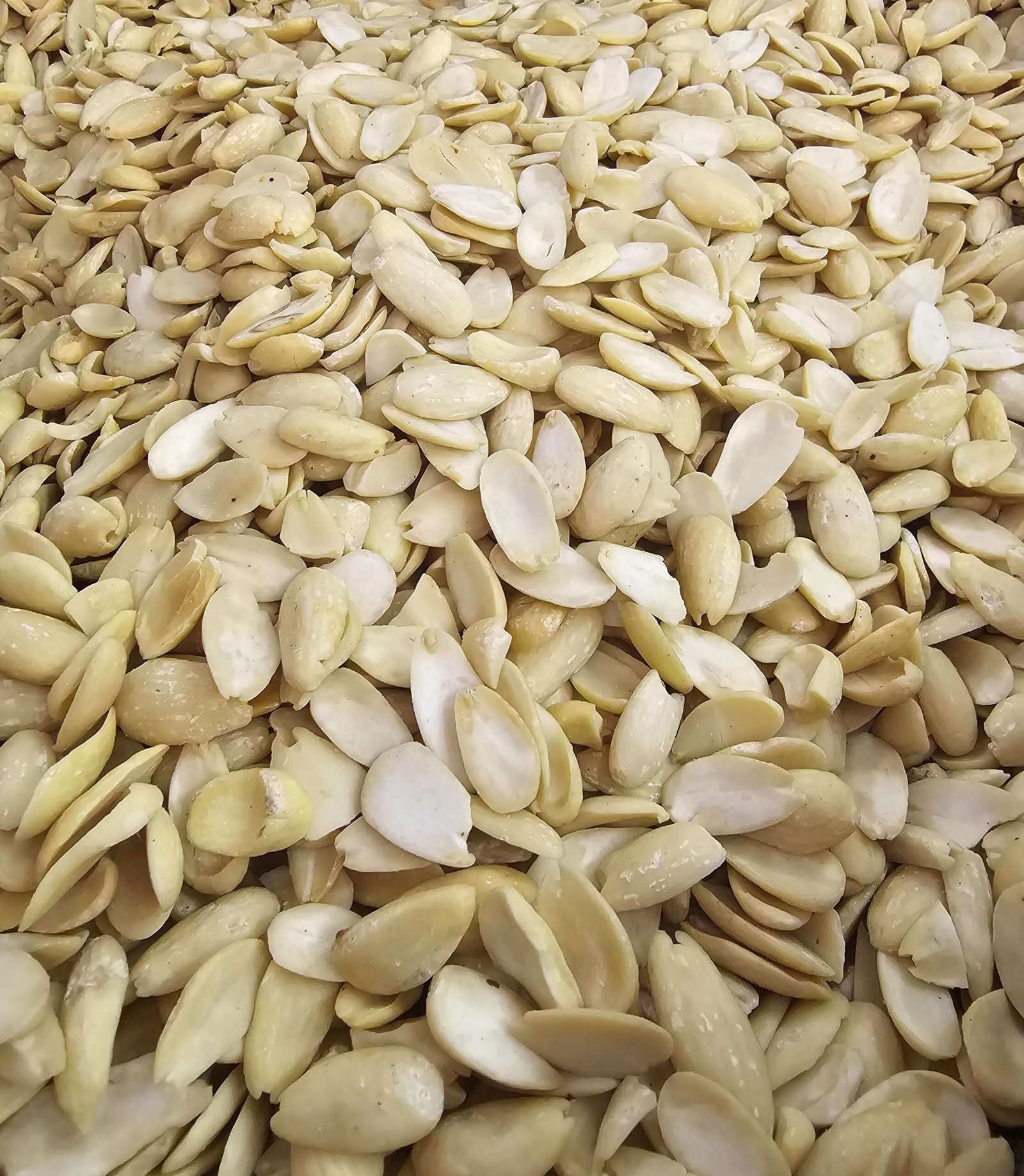 Split Almonds – 350 grams - Al Najjar Mills